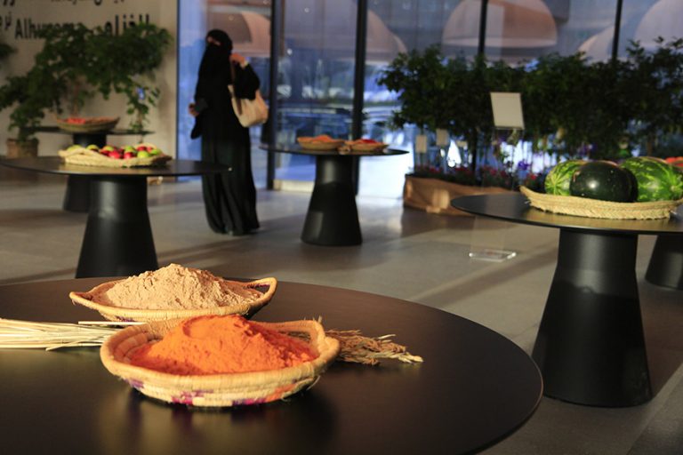 The exhibition 'Gardens of Al-Andalus' visits Kuwait - Med-O-Med